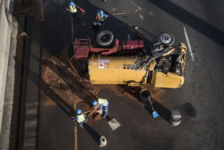 VIDEO & PICTURES: Tanker crash on N1 South causes major traffic delays ...
