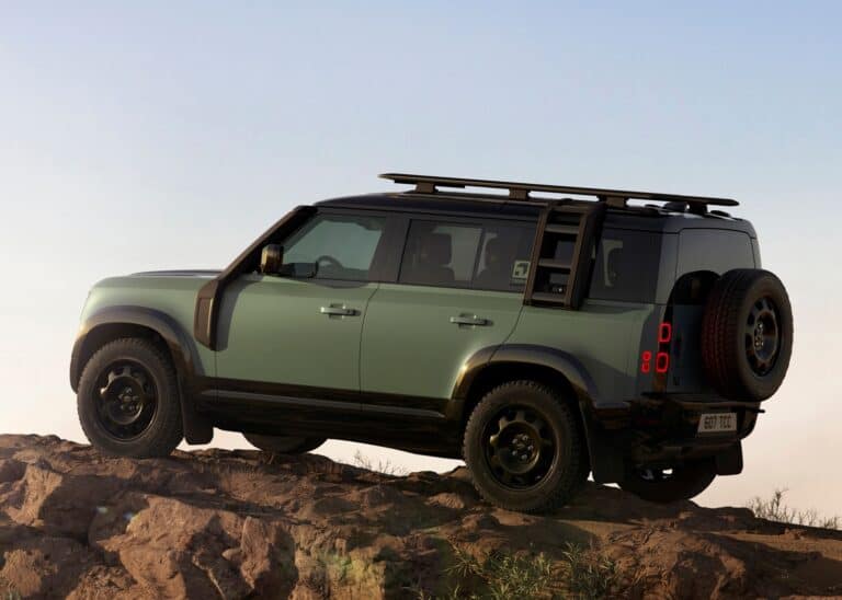 JLR returns Defender to competition past with new Trophy Edition