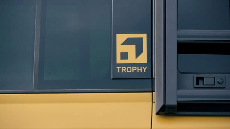 JLR returns Defender to competition past with new Trophy Edition