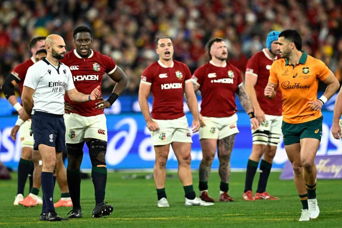 OPINION: Controversial refereeing decision leaves rugby fans scratching ...
