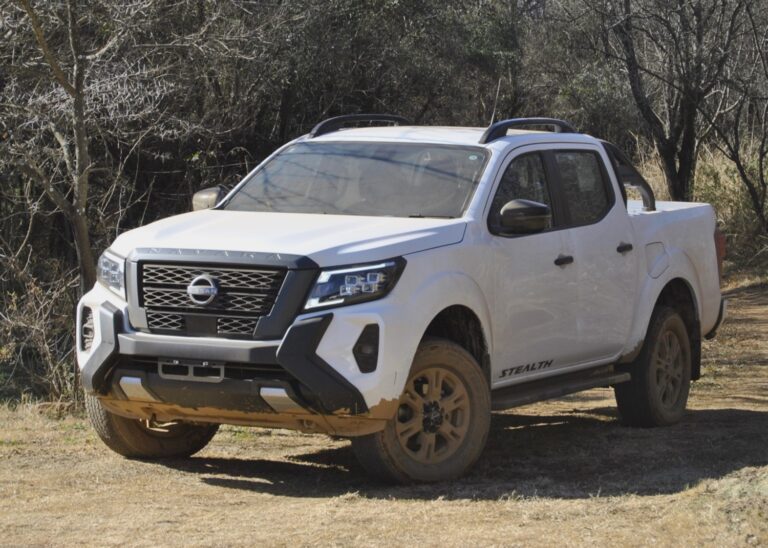 Nissan Navara Stealth returns more aggressive than ever before