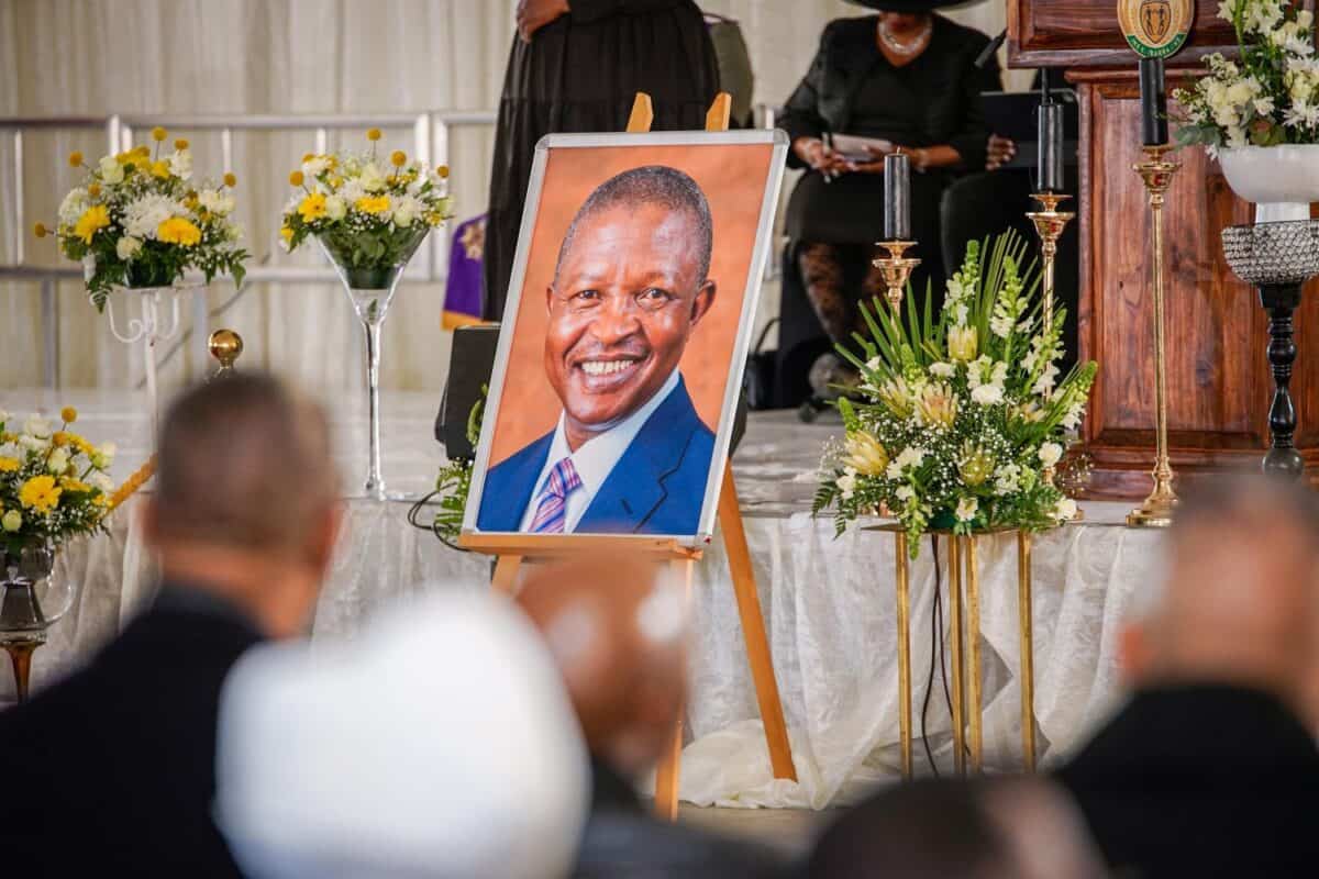 Mabuza funeral: It was his dream to see the ANC united - Ramaphosa ...