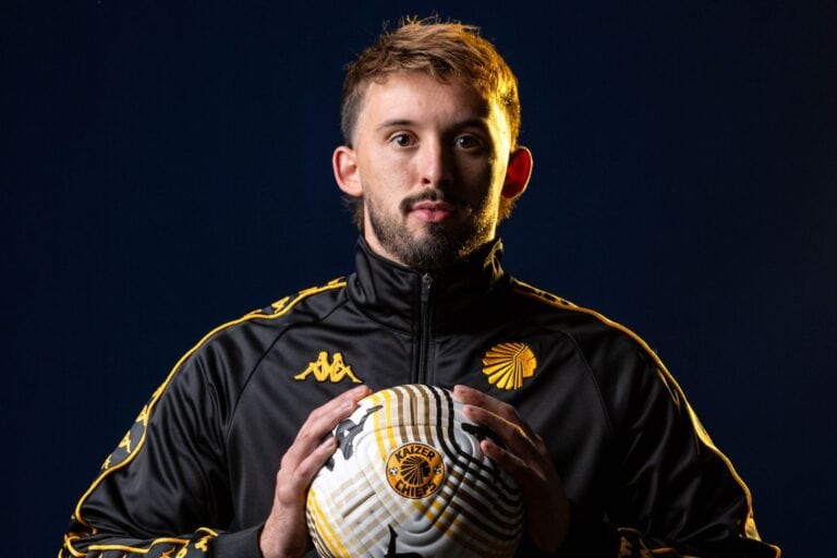 Chislett completes Chiefs' transfer Tuesday