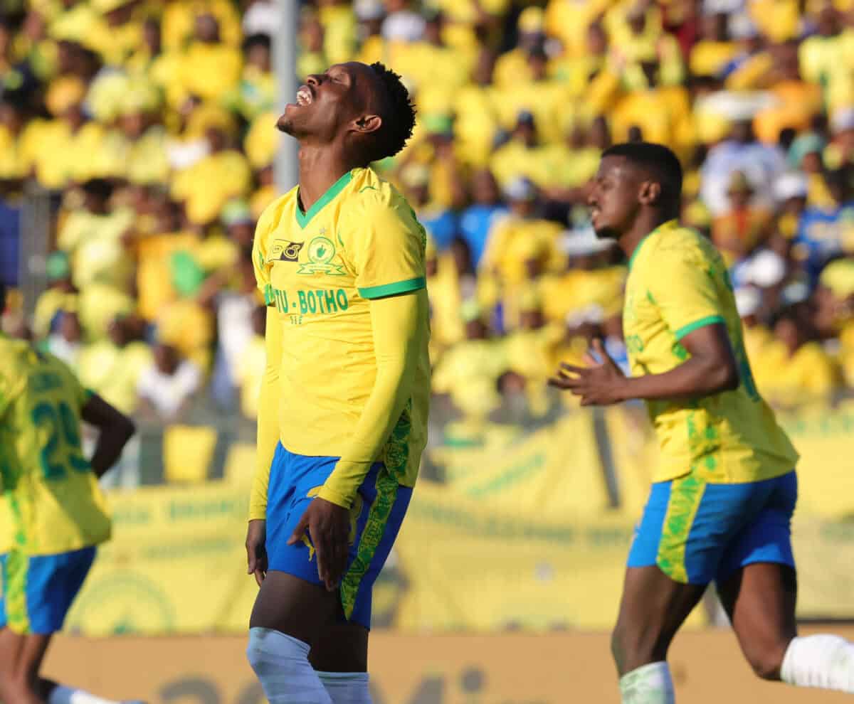 Sundowns coach Cardoso gives update on Maseko's future