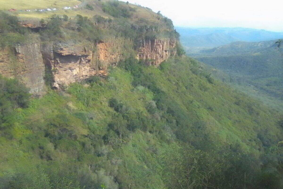 Rescus officials searching for wreckage after car plunges down KZN cliff