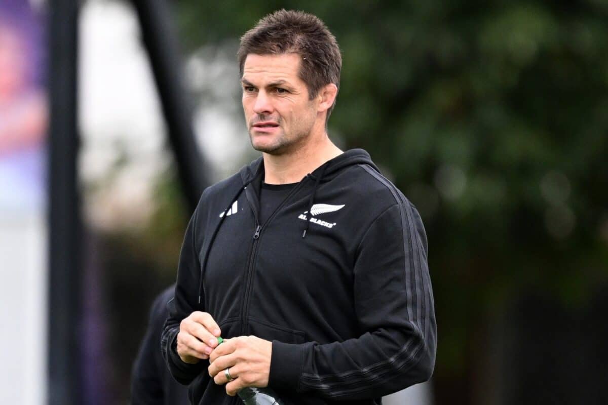 All Blacks expect more backline play from Boks as Richie McCaw visits ...
