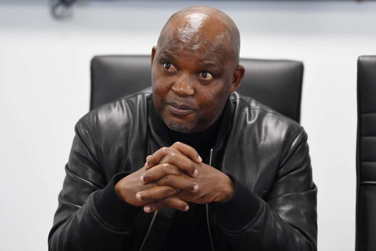 Pitso Mosimane won't stay at Kaizer Chiefs, says club legend