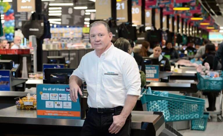 Shoprite CEO gets R1.6m per month, while employees get an average of ...