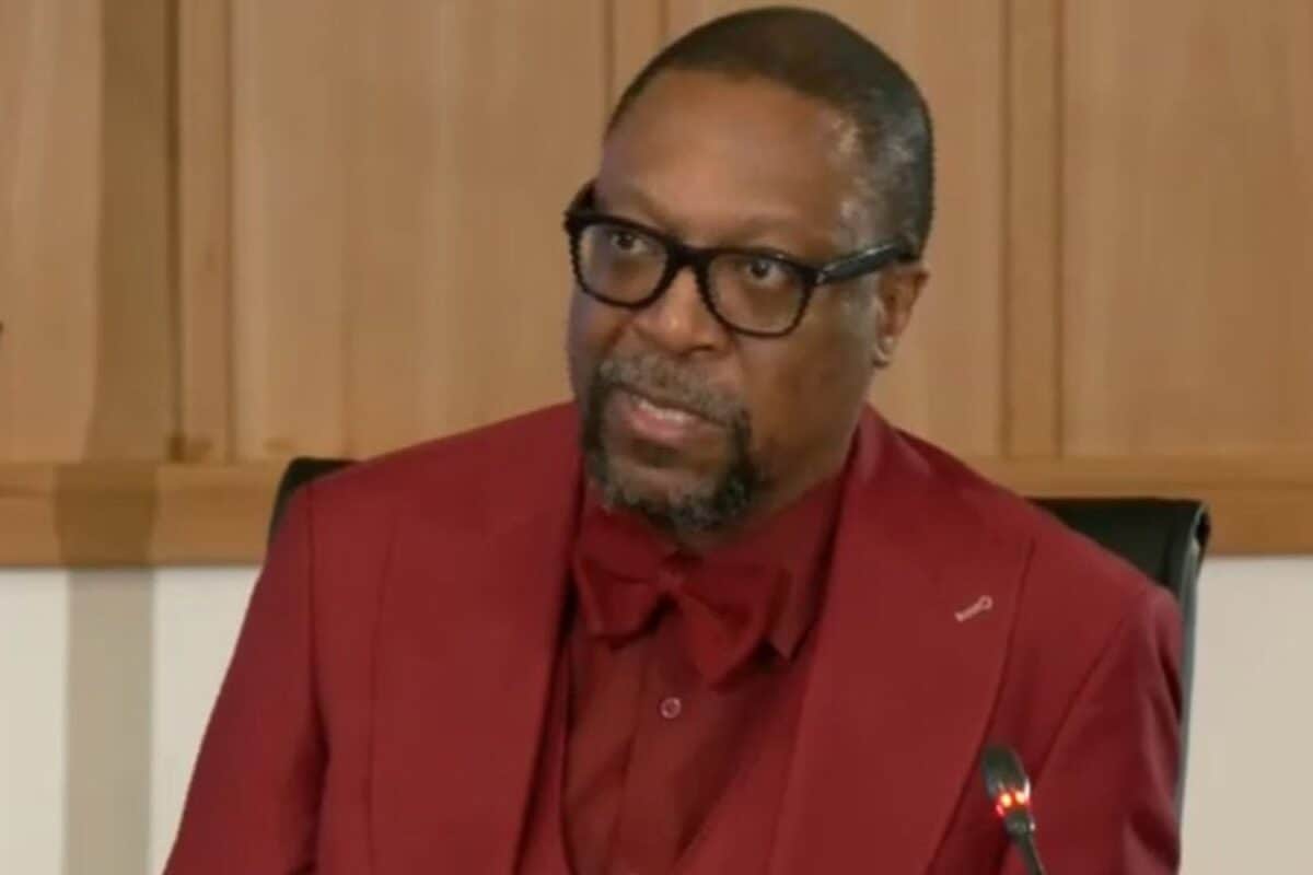 Kubayi calls on Motau to clarify why he resigned from Madlanga Commission