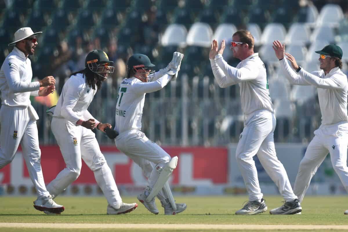 Proteas cruise to eight-wicket win over Pakistan, securing series draw ...