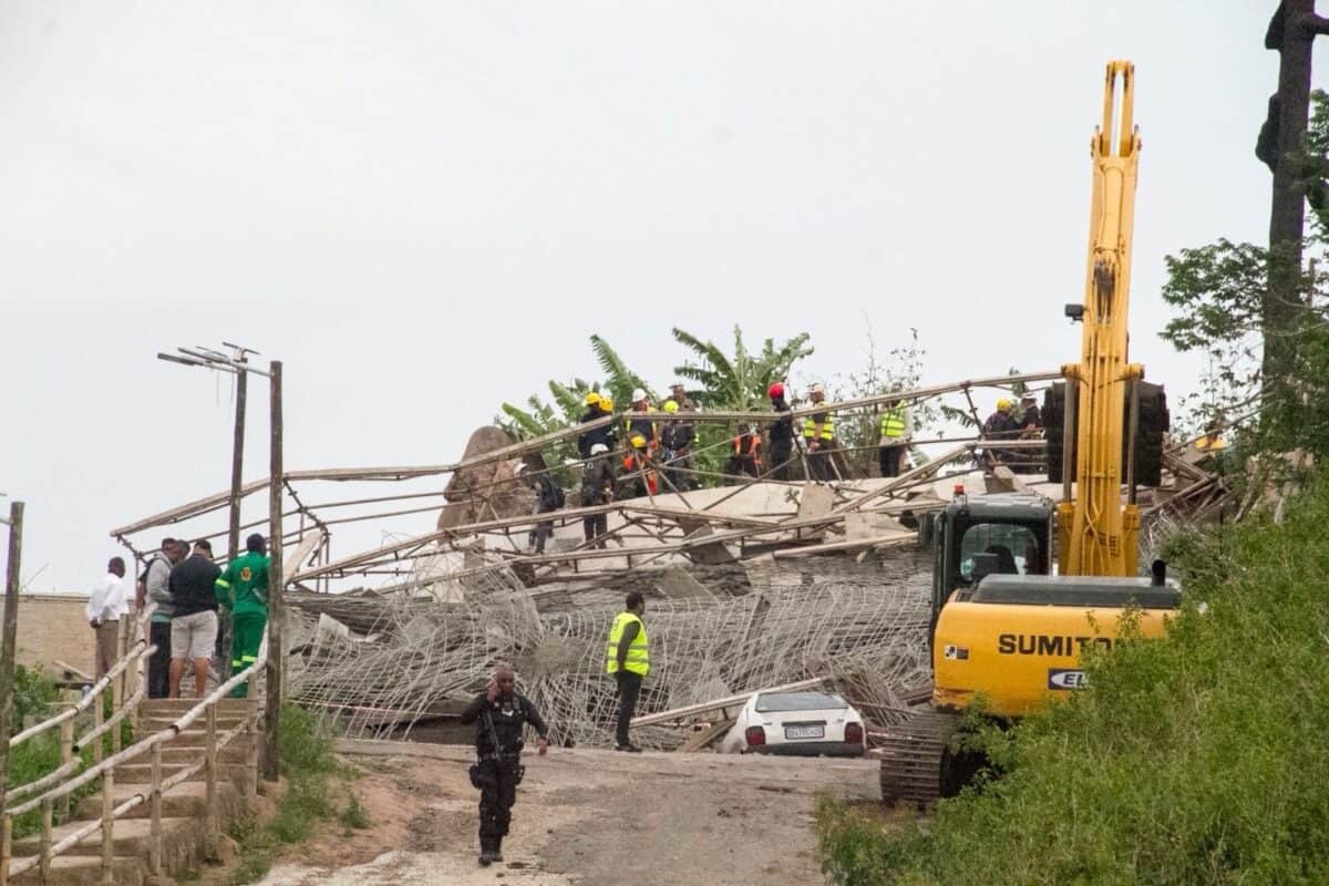 Search for fifth body as preliminary report on Verulam temple collapse ...