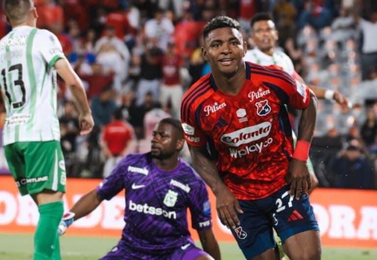 Mamelodi Sundowns sign Colombian striker