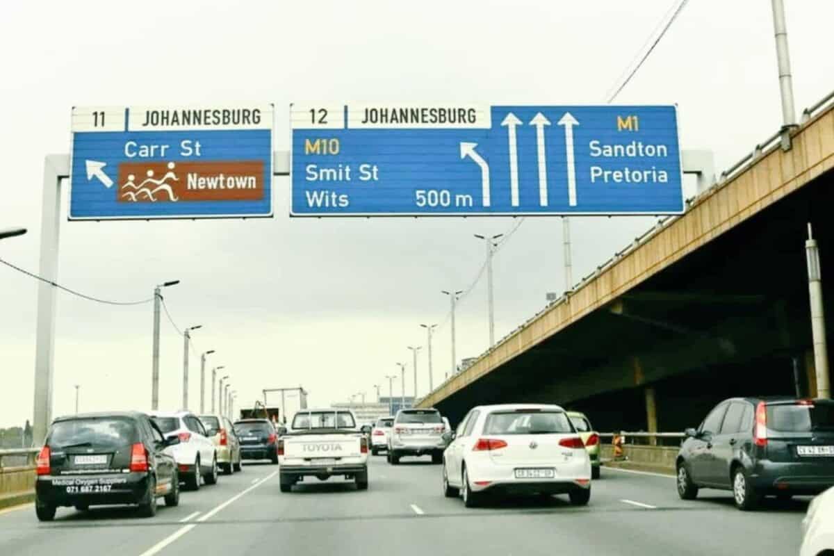 M1 Highway completely closed after horrific multi-vehicle accident
