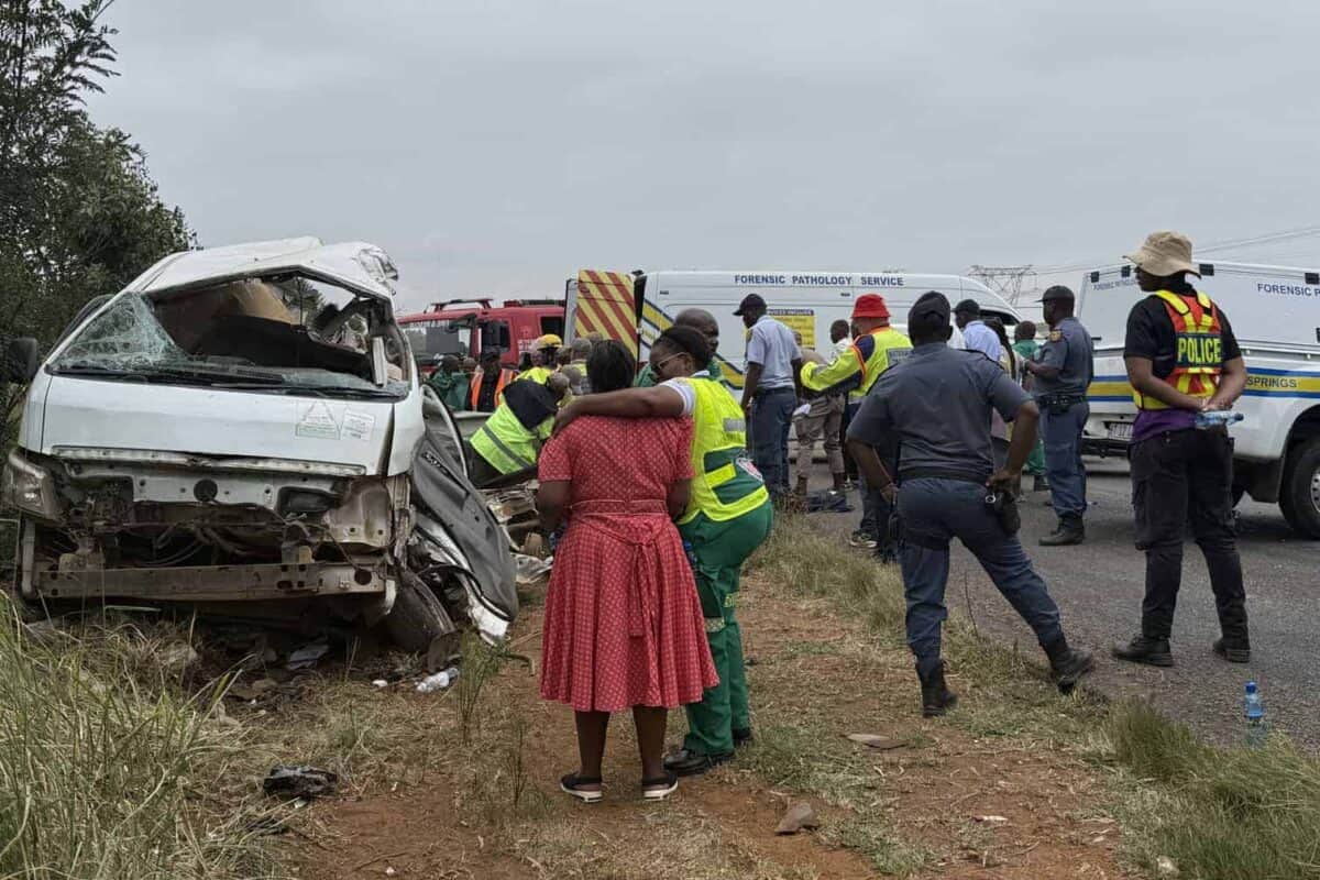 Creecy and Hlengwa 'gravely concerned' at road crashes involving public ...