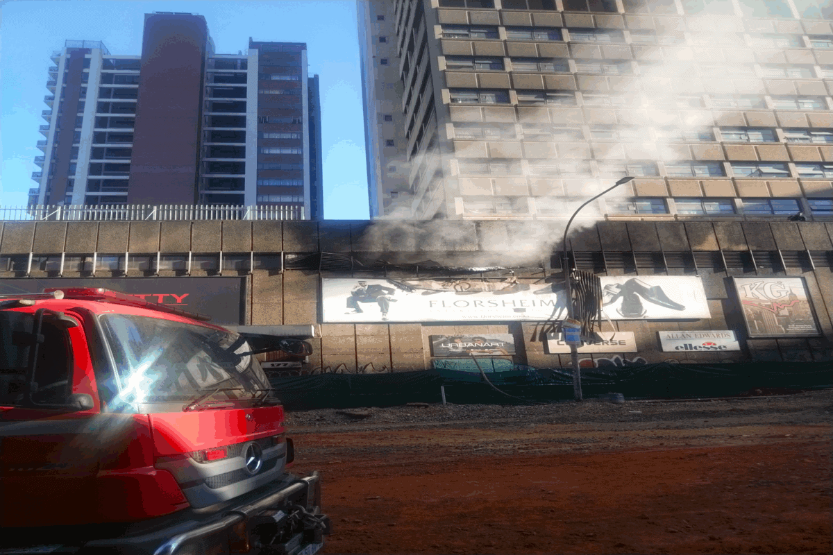 Lights out in Joburg CBD after building fire | The Citizen