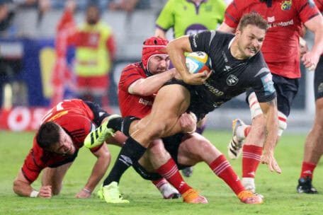 André Esterhuizen hails Sharks defence after Munster whitewash | The ...