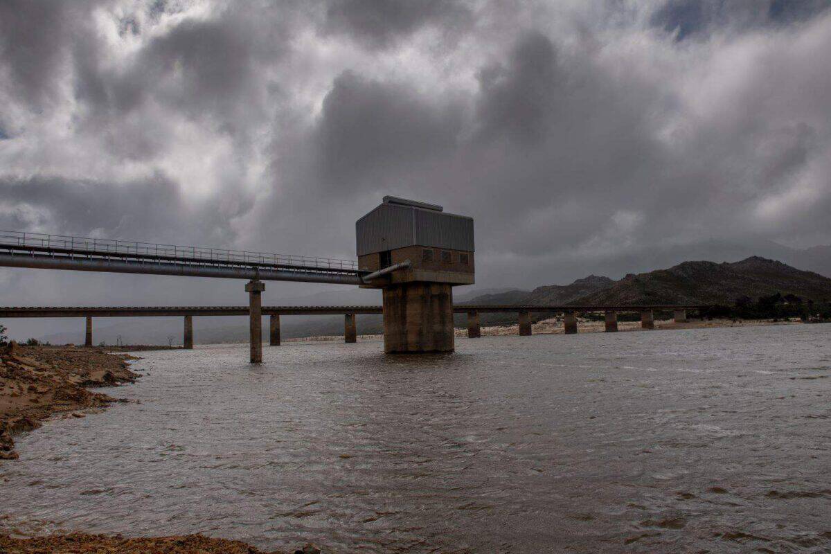 Western Cape dams surge past 100% as storm floods Garden Route | The ...
