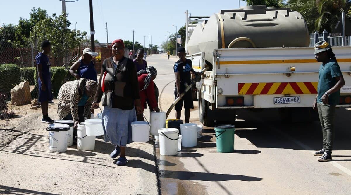 'Time's running out for looters' before local elections arrive | The ...