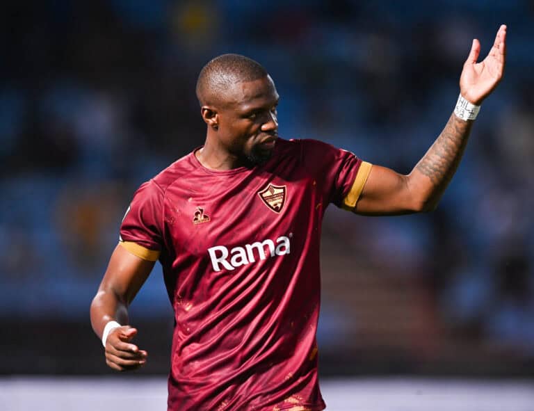 Kaizer Chiefs leading race for Orlando Pirates striker