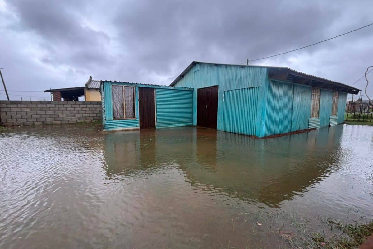 Western Cape storms: Residents ordered to evacuate as Kouga Dam ...