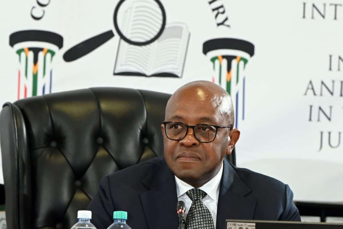 Cop claims whistle-blower confessed in R200m cocaine theft, admits ...