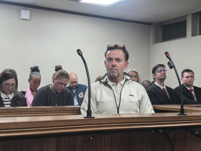 Peet Viljoen to spend another week behind bars, faces 400 charges | The ...