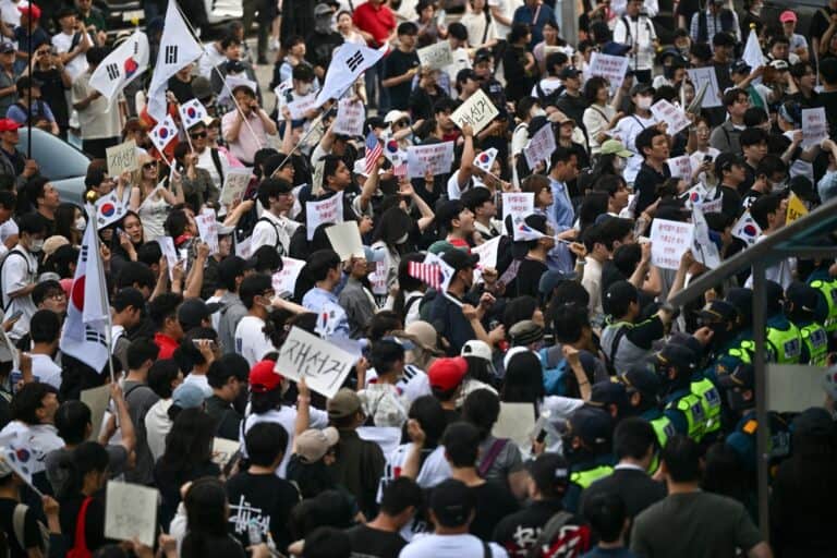 South Korea election chief quits after ballot shortage sparks blockade ...