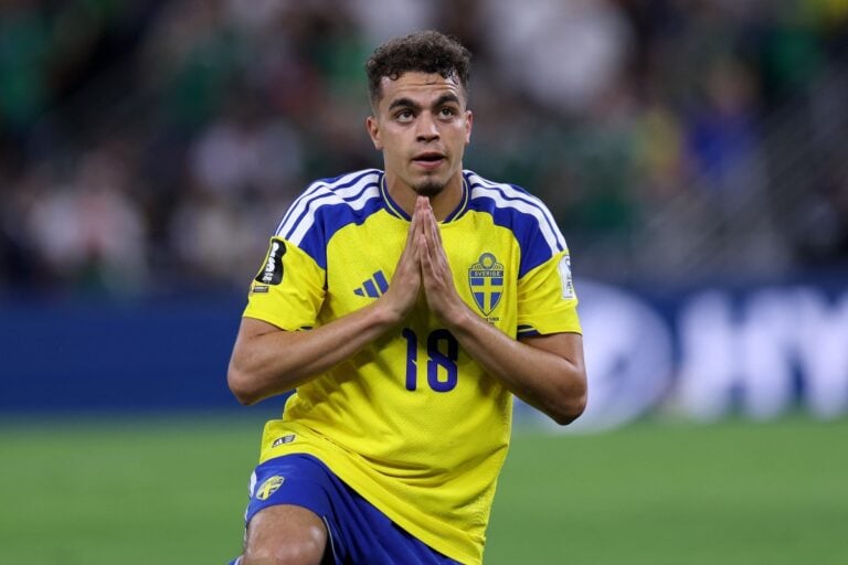 Sweden demolish Tunisia to seize control of World Cup group